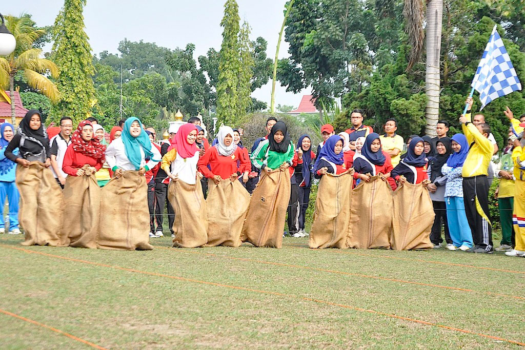 Lomba Tradisional HUT Riau tahun 2014 | RiauInfo