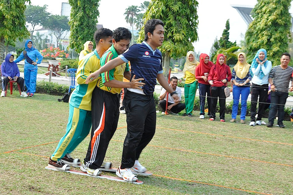 Lomba Tradisional HUT Riau tahun 2014 | RiauInfo