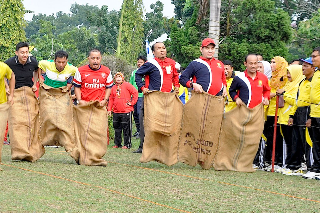 Lomba Tradisional HUT Riau tahun 2014 | RiauInfo