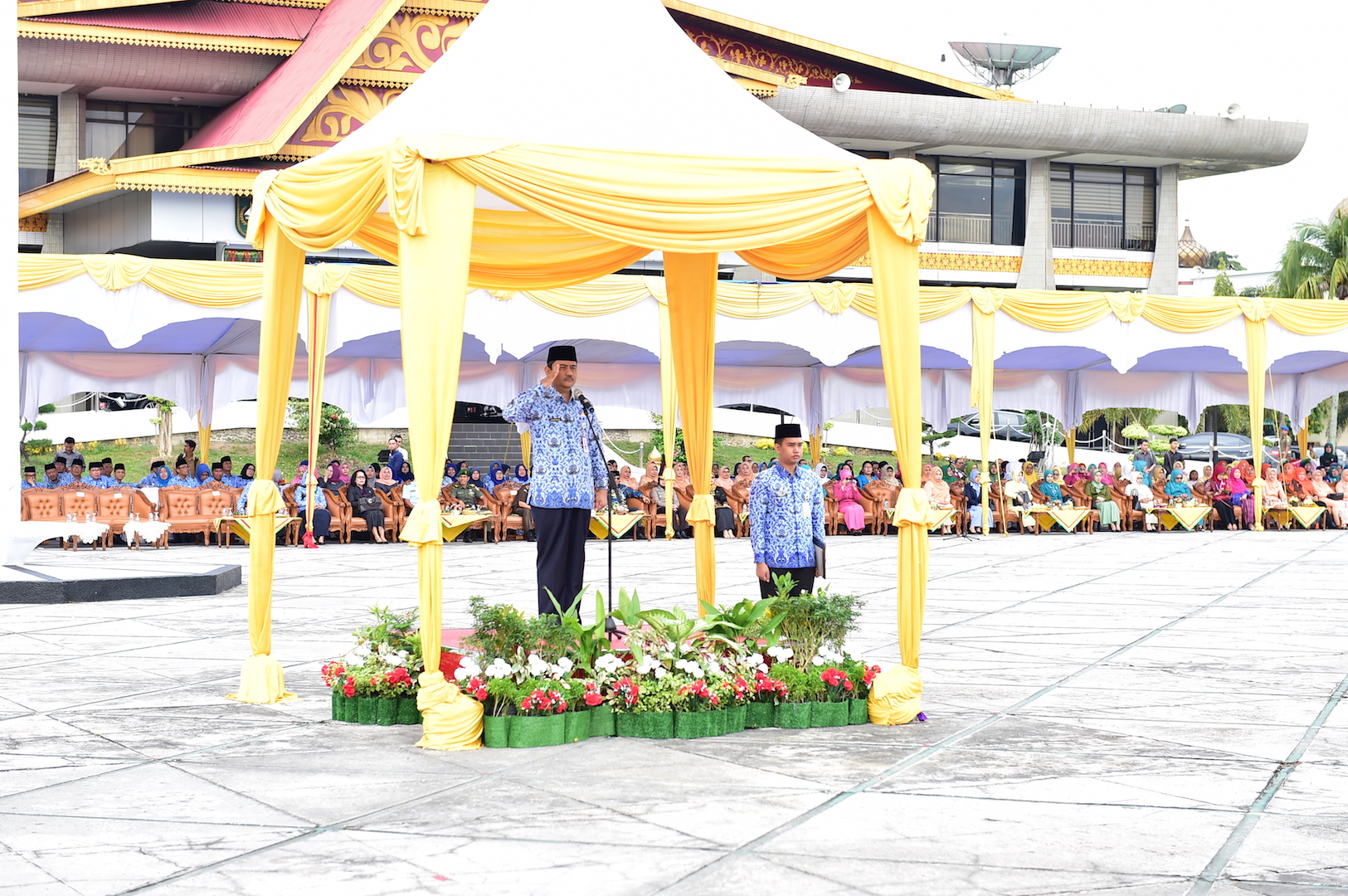 Sekda Prov Riau Inspektur Upacara Memperingati Hari Ibu Ke 88 Tahun ...